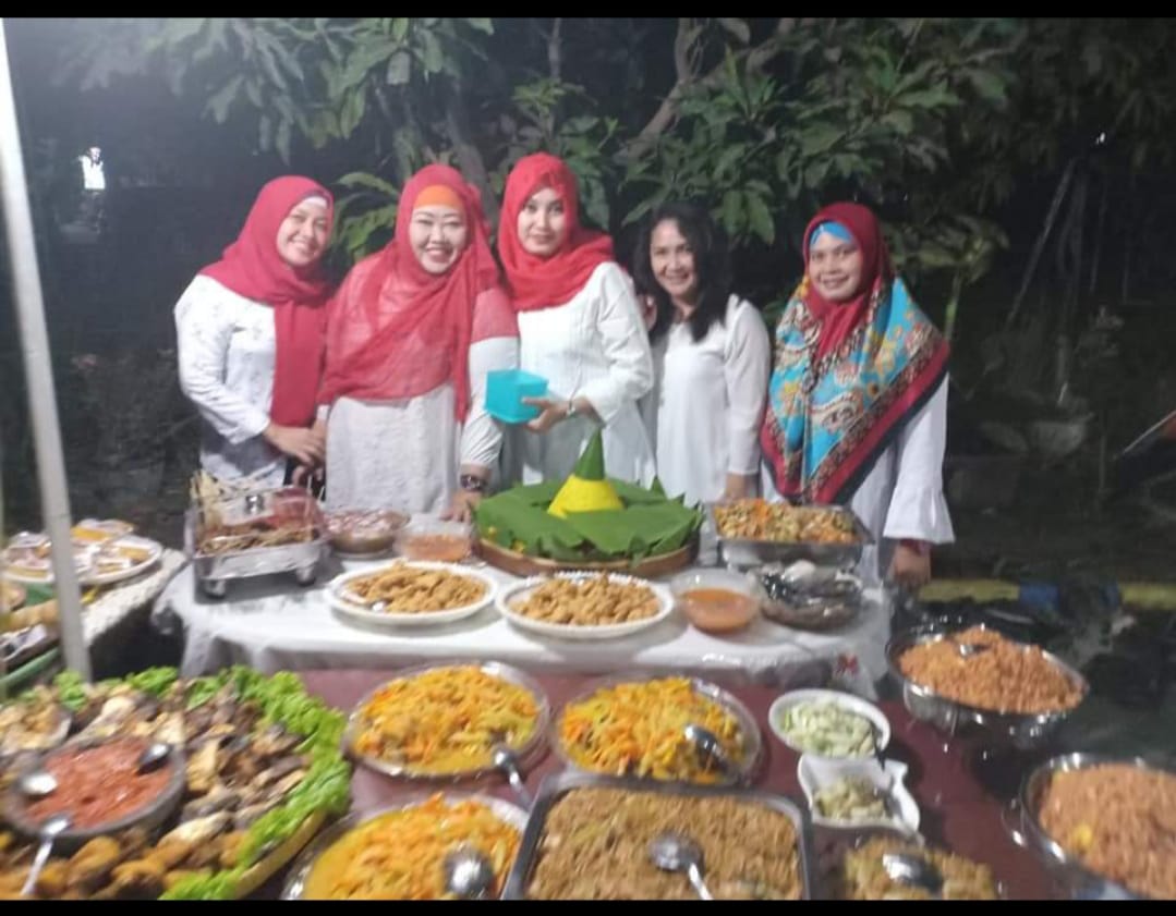 Semangat Nasionalisme dan Gotong Royong Malam Tirakatan 17 Agustus ...